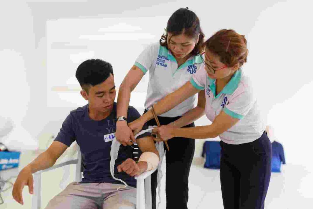 International First Aid Training - SSVN Survival Skills